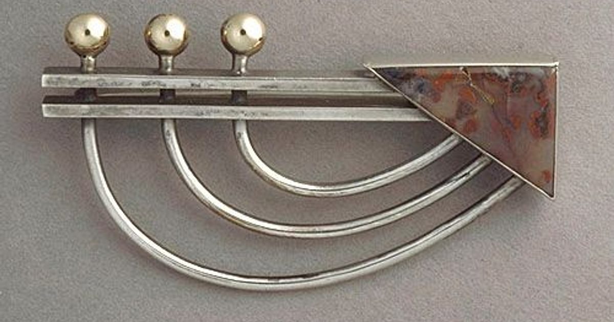 Broche | Musée national des beaux-arts du Québec - MNBAQ