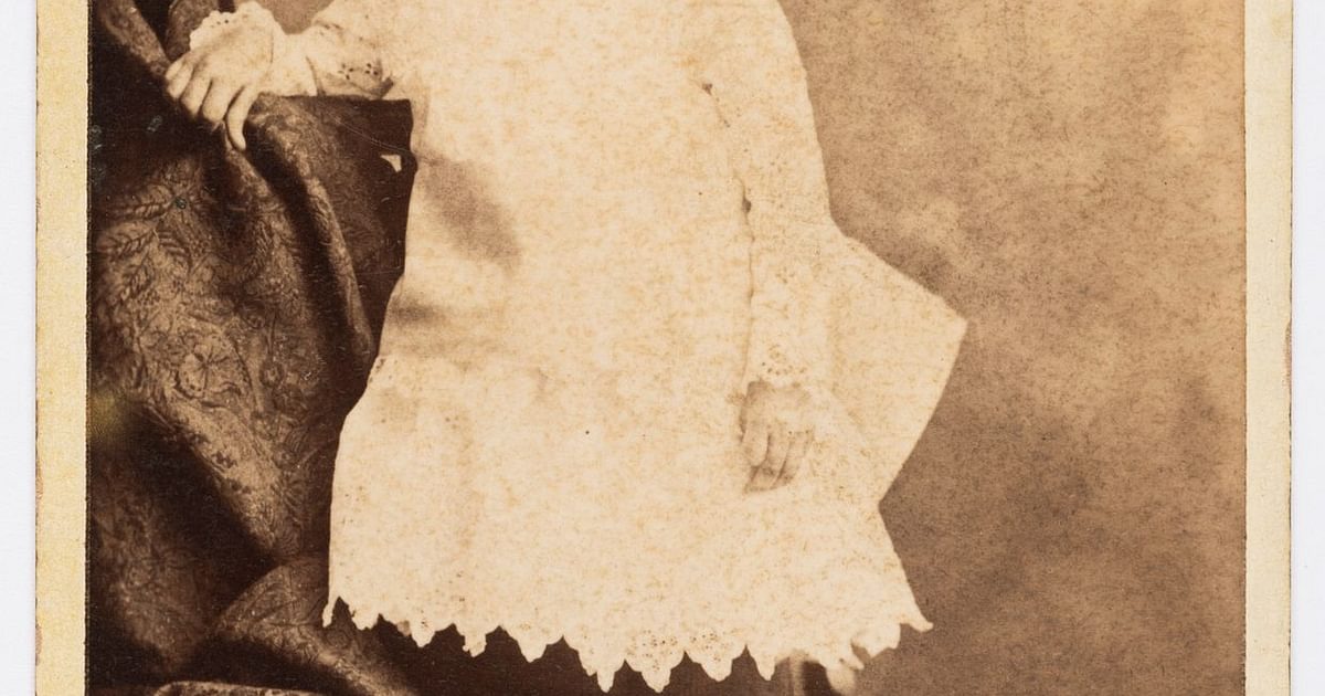 Marie-Philomène-Hedwidge-Corinne Dugal, enfant | Musée national des ...