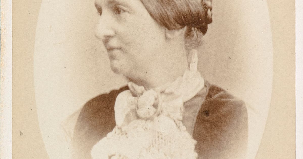 Madame Alexandre-Olivier LeMoine, née Julie-Henriette-Émilie Massue ...